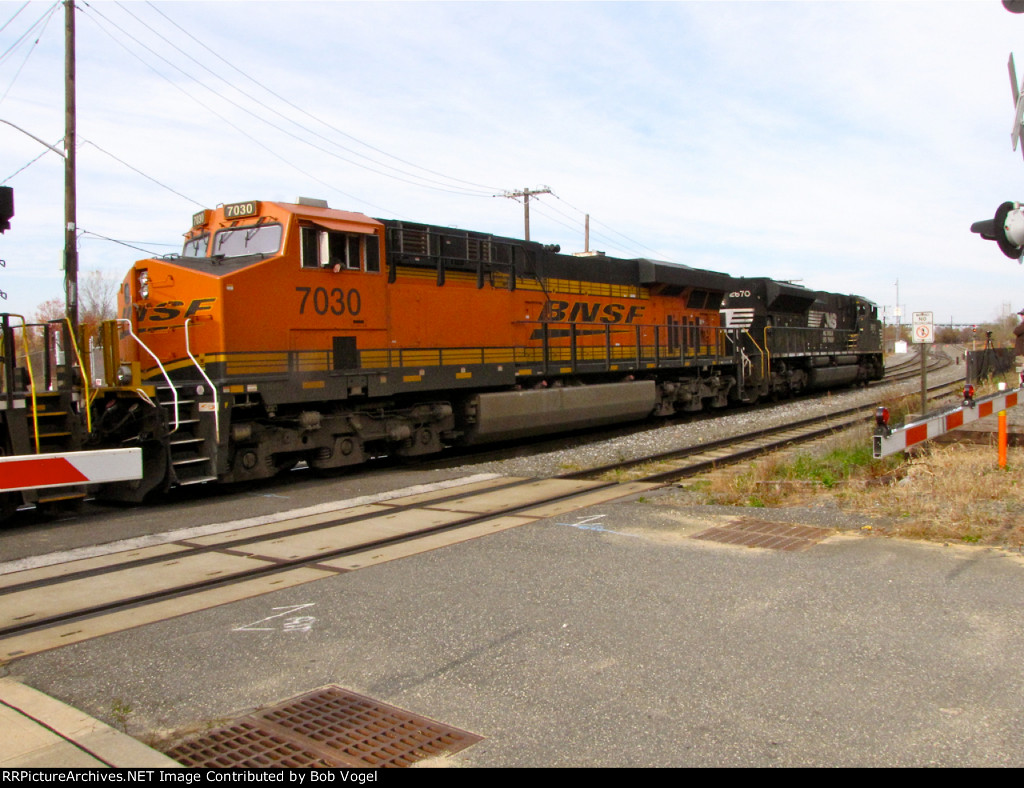 BNSF 7030